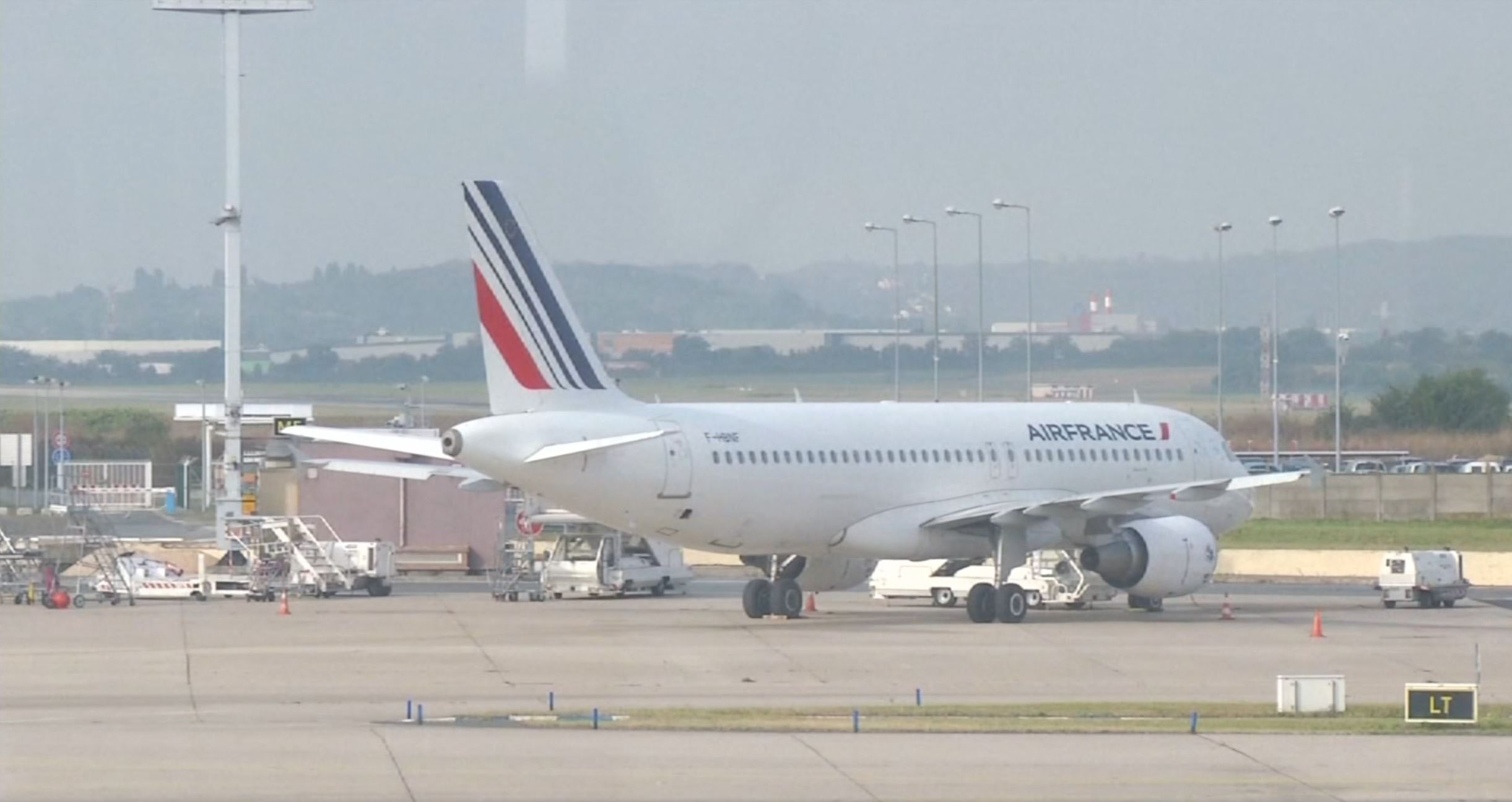 Des vols directs entre Ottawa et Paris maintenant possibles - TVA Gatineau