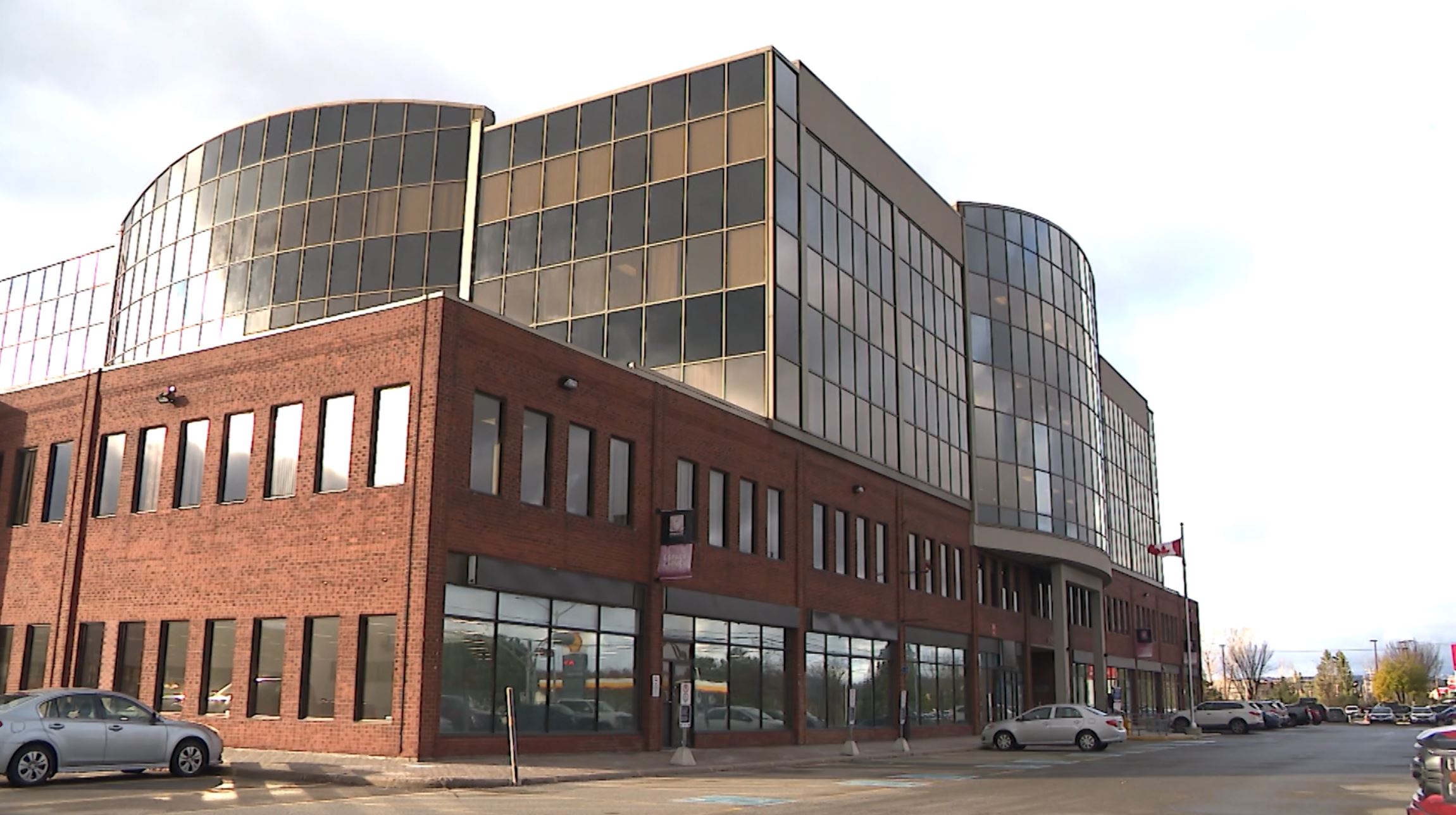 Les discussions se poursuivent pour le futur quartier général - TVA ...