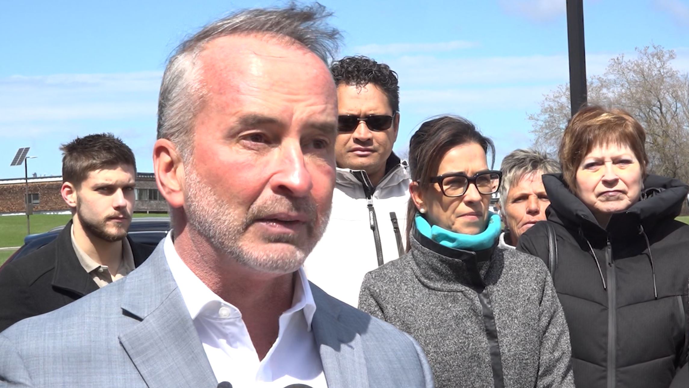 Course à la mairie: Stéphane Bisson tourne le dos au tramway - TVA Gatineau