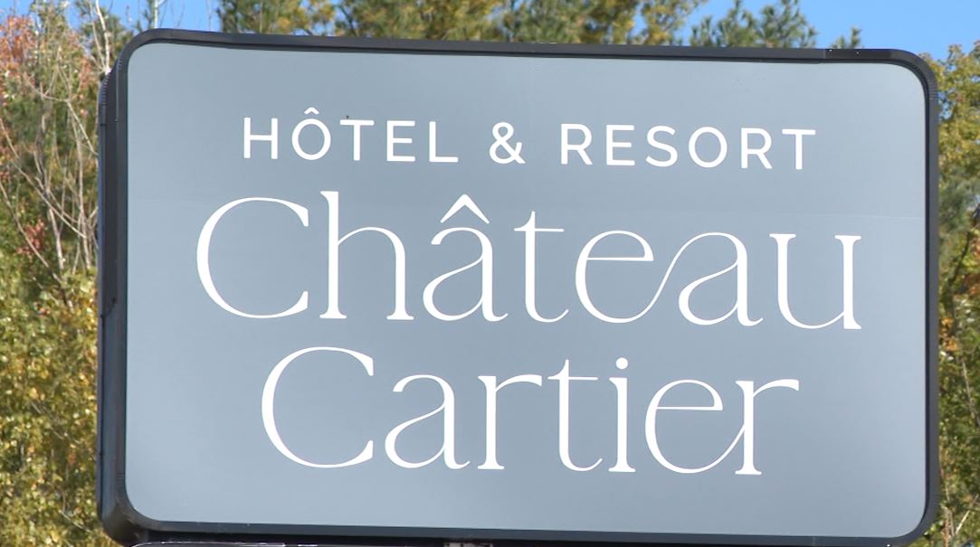 Nader Dormani réclame 99 M$ pour le Château Cartier - TVA Gatineau