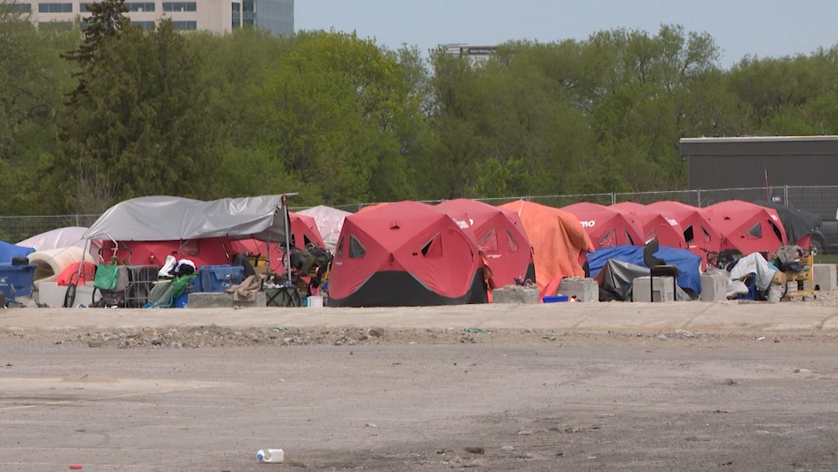 Itinérance | Un permis bientôt exigé pour camper à Guertin ? - TVA Gatineau